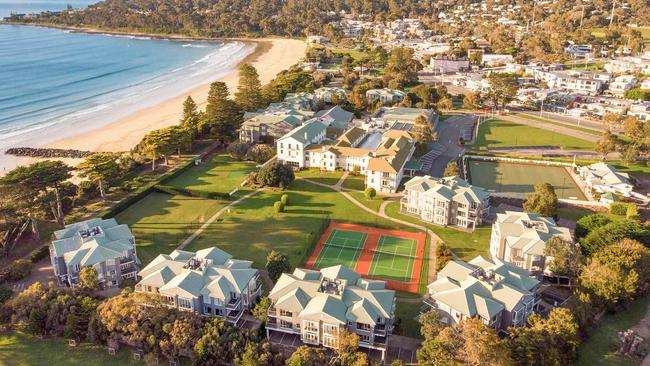 Great Ocean Road Escape at Lorne's Only Beachfront Hotel with Mineral ...