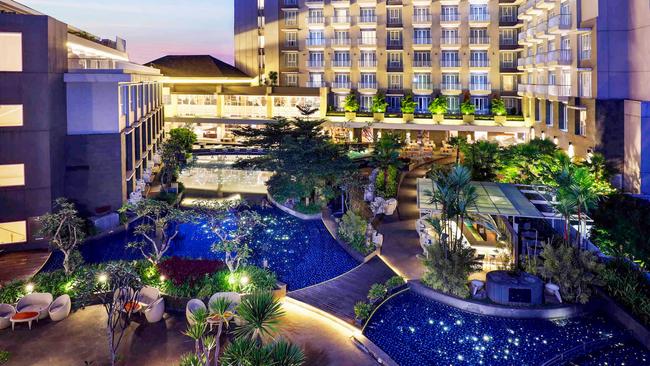 Modern West Java Escape with Two Restaurants, Outdoor Pool & Spa ...