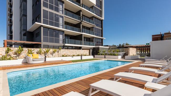 Sleek Apartment Escape near Brisbane CBD with Rooftop Pool, Brisbane ...