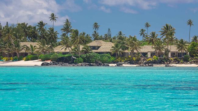 Beachfront Cook Islands Villa Paradise with Onsite Dining & Private ...