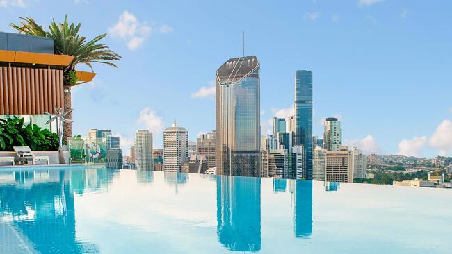 Award-Winning Five-Star Brisbane South Bank Suite Escape with Rooftop ...