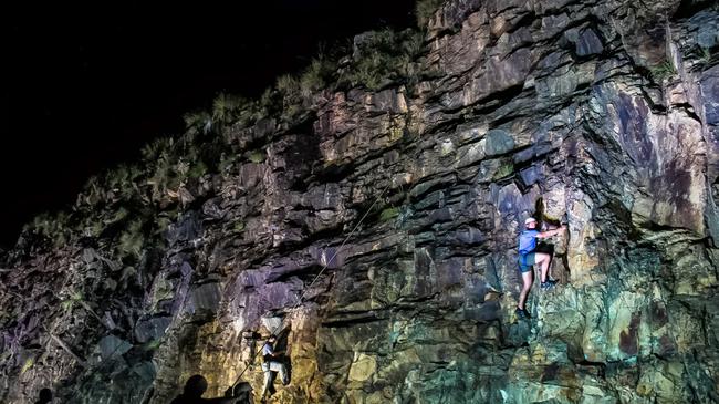 2-Hour Twilight Rock Climb Adventure at Kangaroo Point Cliffs