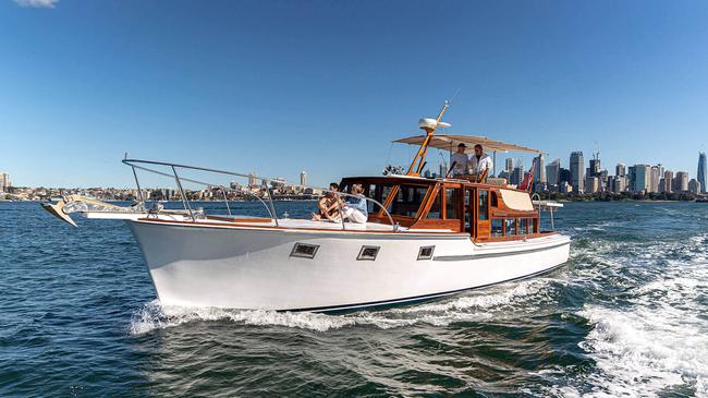 1.5-Hour Vivid Sydney Cruise with Canapes, Free-Flow Drinks & Optional Two-Course Dinner at ...