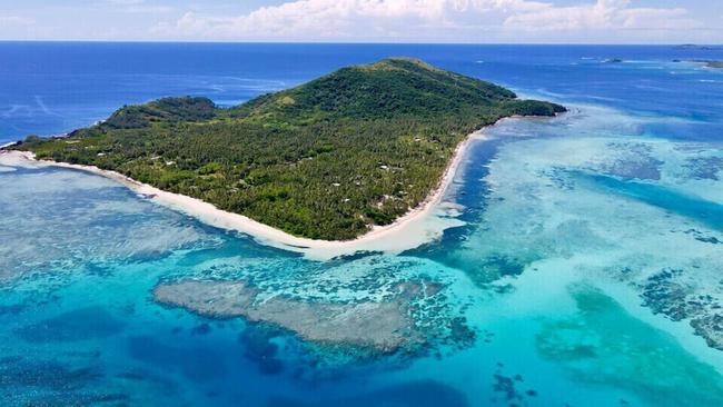 Coconut Beach Resort, Tavewa Island - Luxury Escapes AU