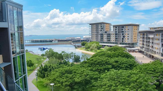 Two-Hour City Tour with Fannie Bay & Mindil Beach Visits