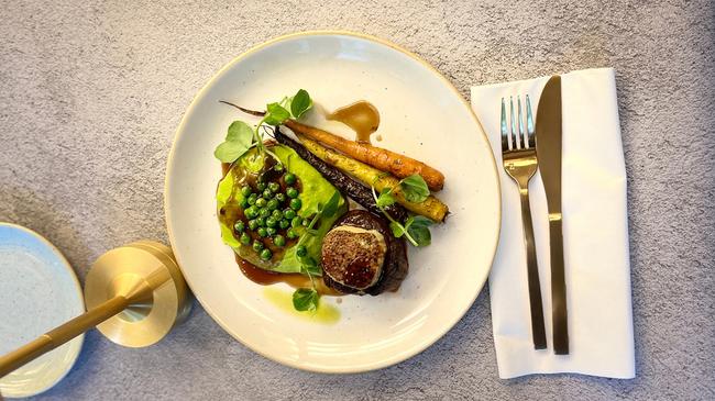 Sydney: Gourmet Three-Course Dinner with Glass of Wine on Arrival at ...