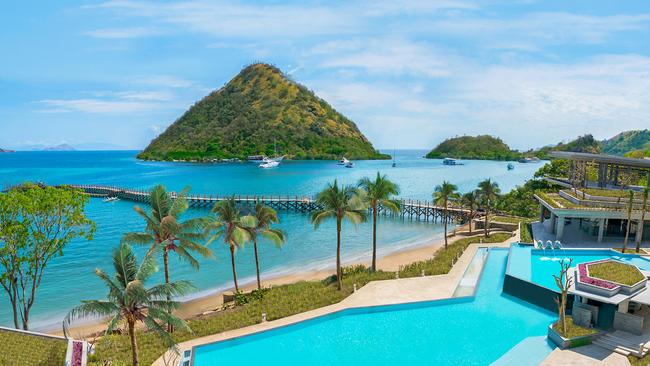 Five-Star Beachfront Luxury on Indonesia’s Flores Island near Komodo ...