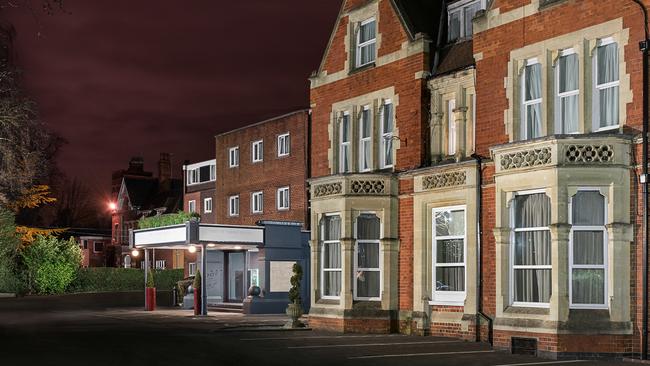 UK Stylish Solihull Escape near Birmingham with Indoor Pool, Solihull ...