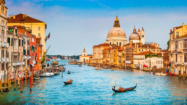 Deluxe 13-Day Italy Highlights by First Class Rail with Milan, Venice ...