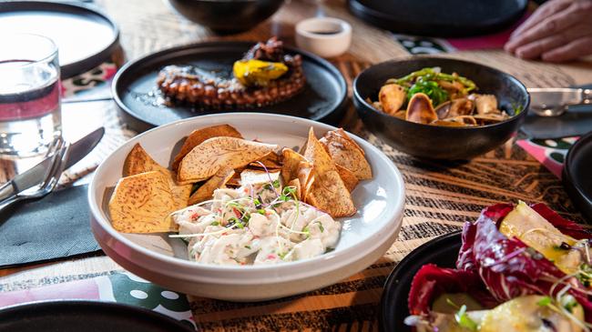 Four-Hour Walking Foodie Tour with Tastings, Immigration Museum Visit ...