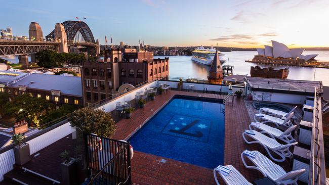 Sleek Stay in the Heart of The Rocks with Breathtaking Harbour Views ...