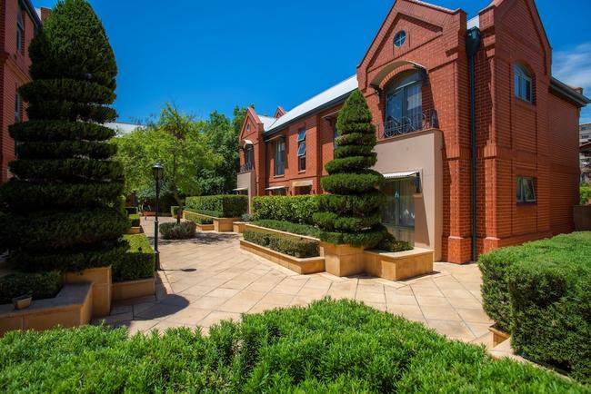 Majestic Old Lion Apartments, North Adelaide - Luxury Escapes AU