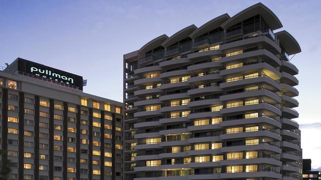 Sophisticated Pullman Auckland CBD Urban Oasis with Indoor Pool & Spa ...