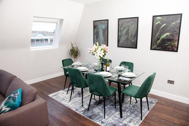 High Life Luxury Serviced Apartments, Swindon - TreatMe NZ