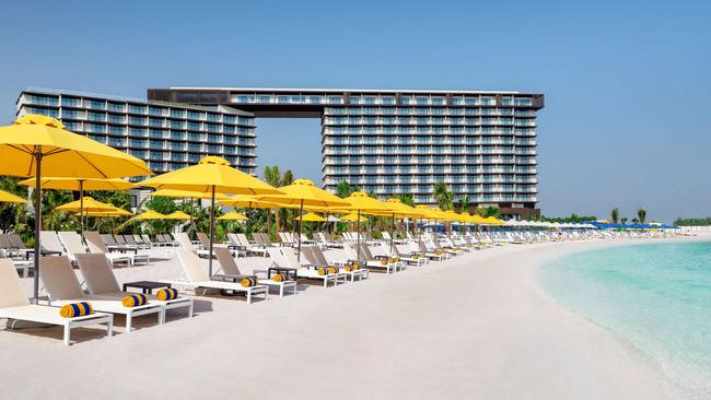 Five Star Dubai Beachfront Al Marjan Island Haven with Dining, Pools ...