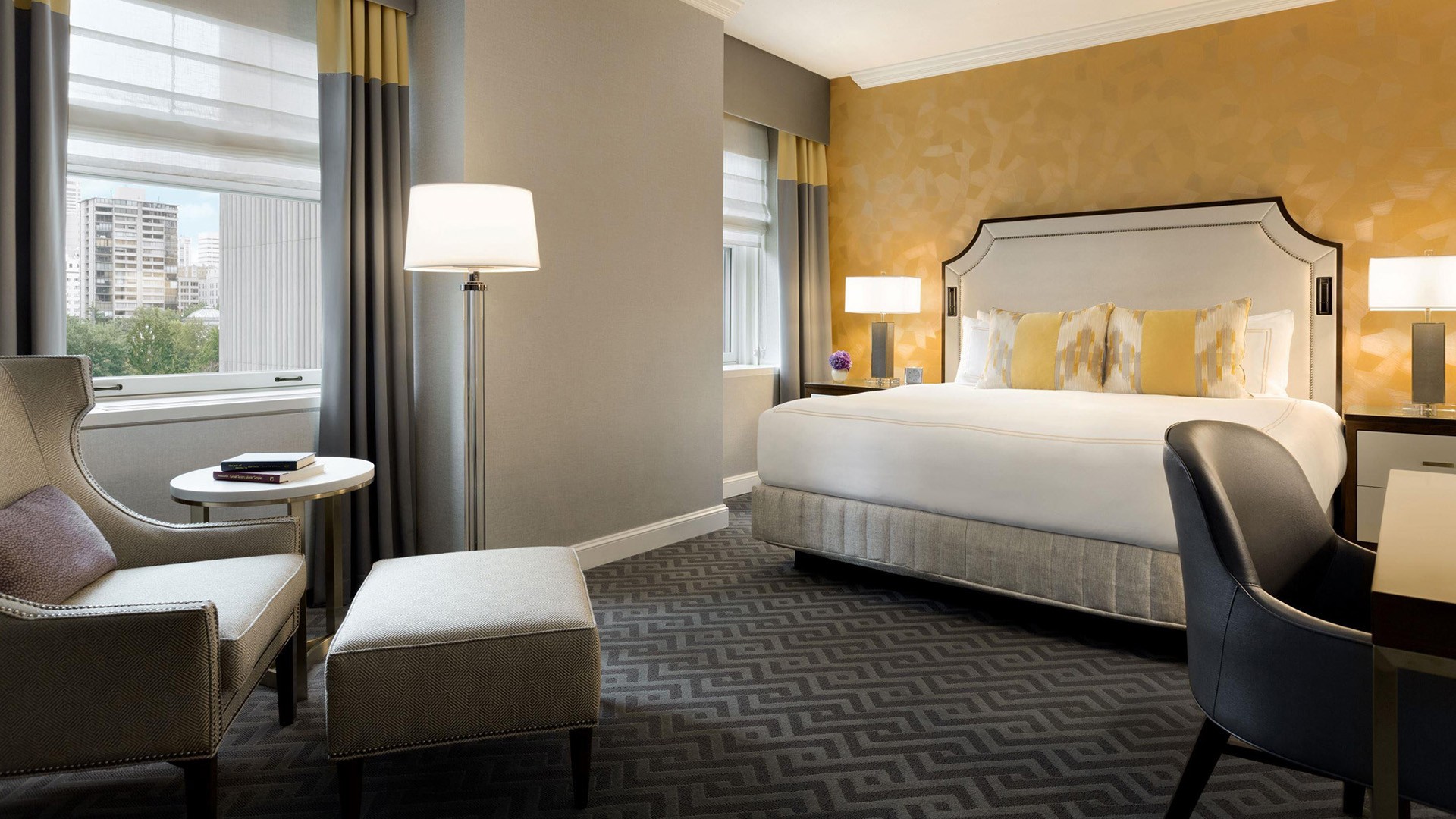 Landmark Downtown Seattle Escape with Onsite Dining, Pool & Spa ...