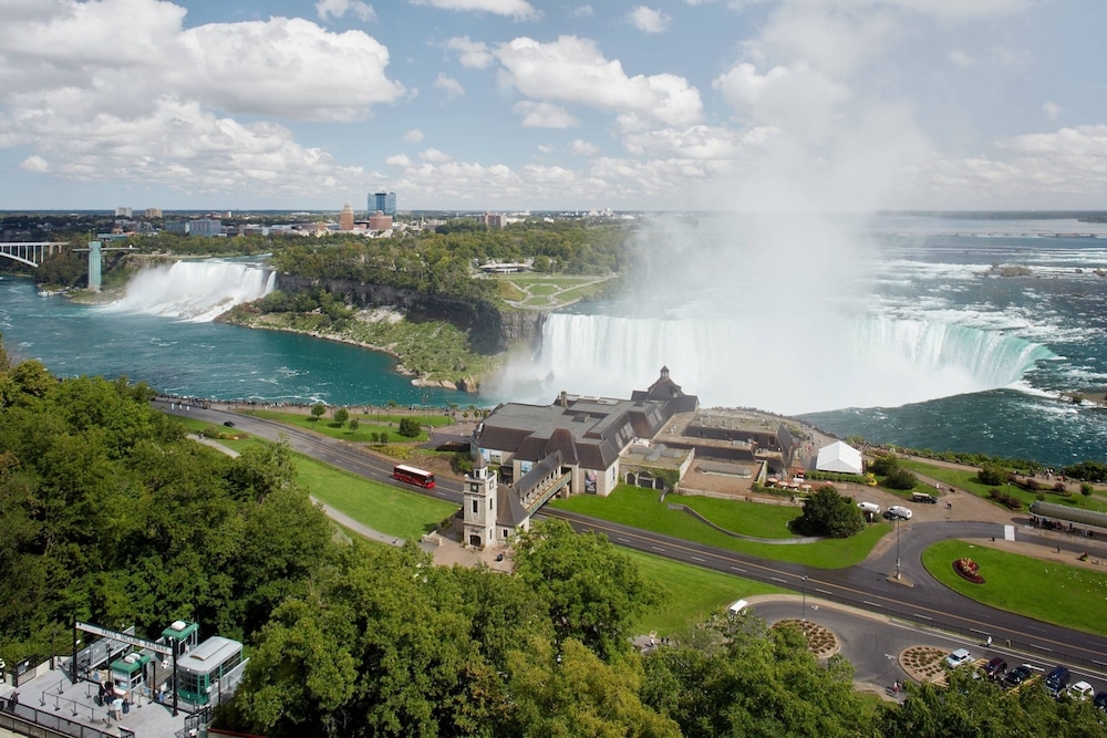Niagara Falls Canada Hotels Niagara Falls Luxury And 5 Star Hotels And
