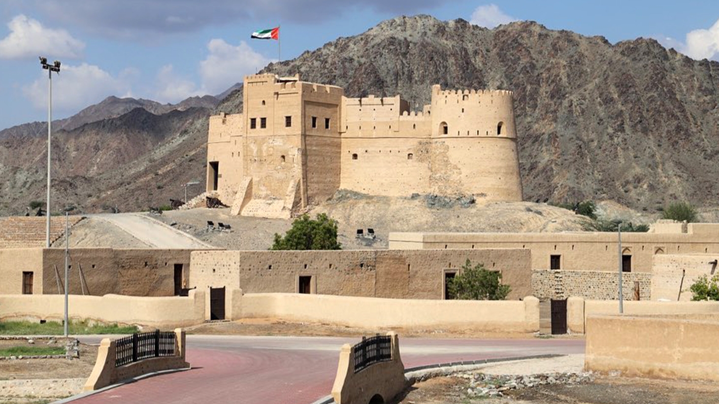 Dubai: Private East Coast Day Trip with Al Badiyah Mosque Visit ...