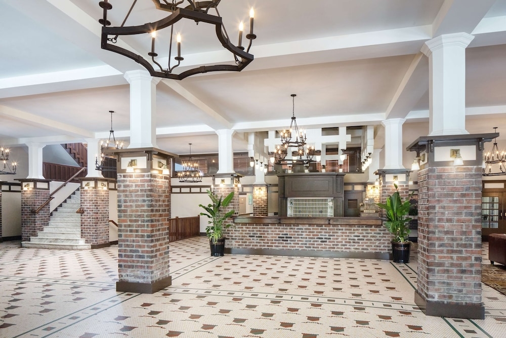 The Elms Hotel & Spa, a Destination by Hyatt Hotel, Excelsior Springs ...