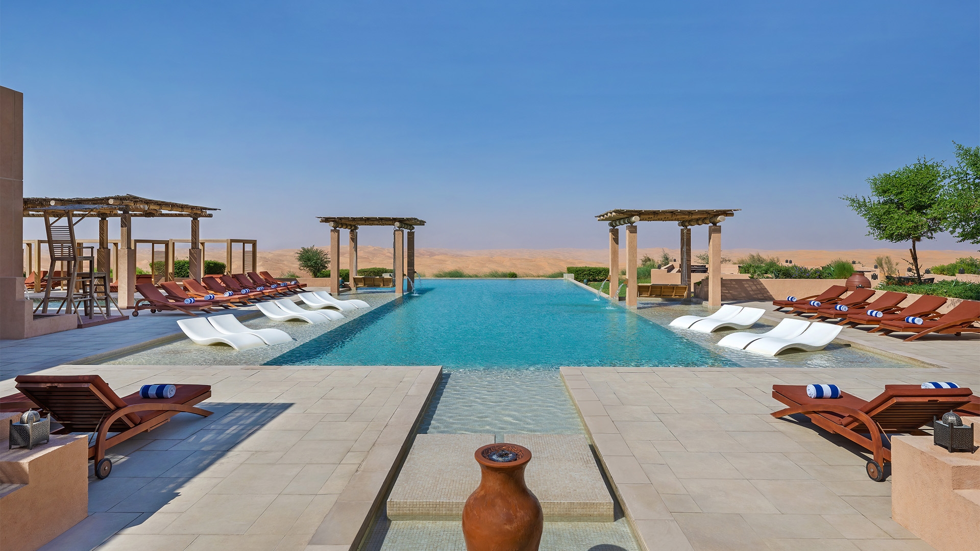 Bab Al Nojoum Bateen Liwa (Abu Dhabi) - Today's 2025/26 Deal - Luxury ...