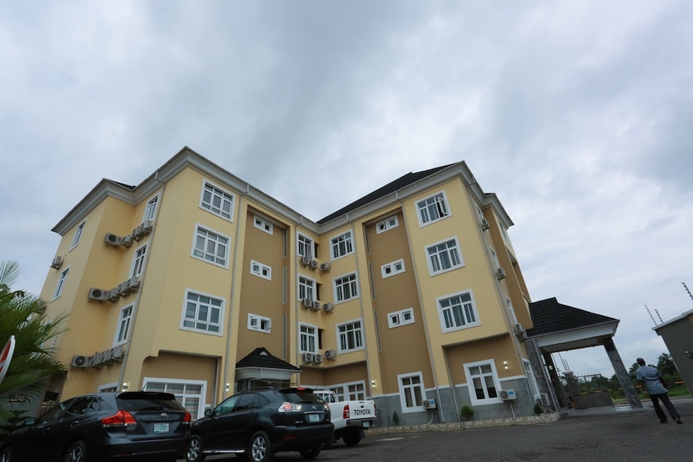 Luton Park Hotels, Uyo - Luxury Escapes IN