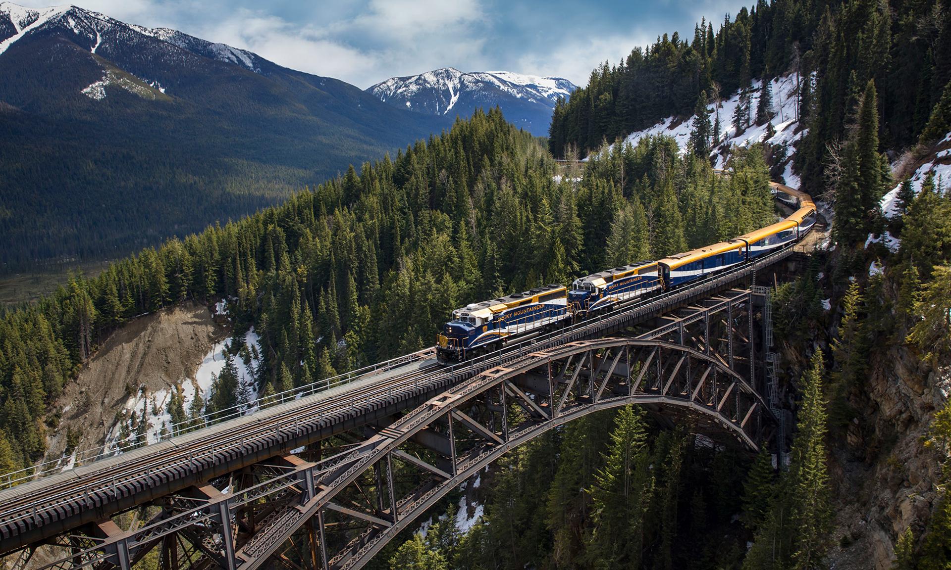 Canadian Rockies Exploration with GoldLeaf Service Rocky Mountaineer ...