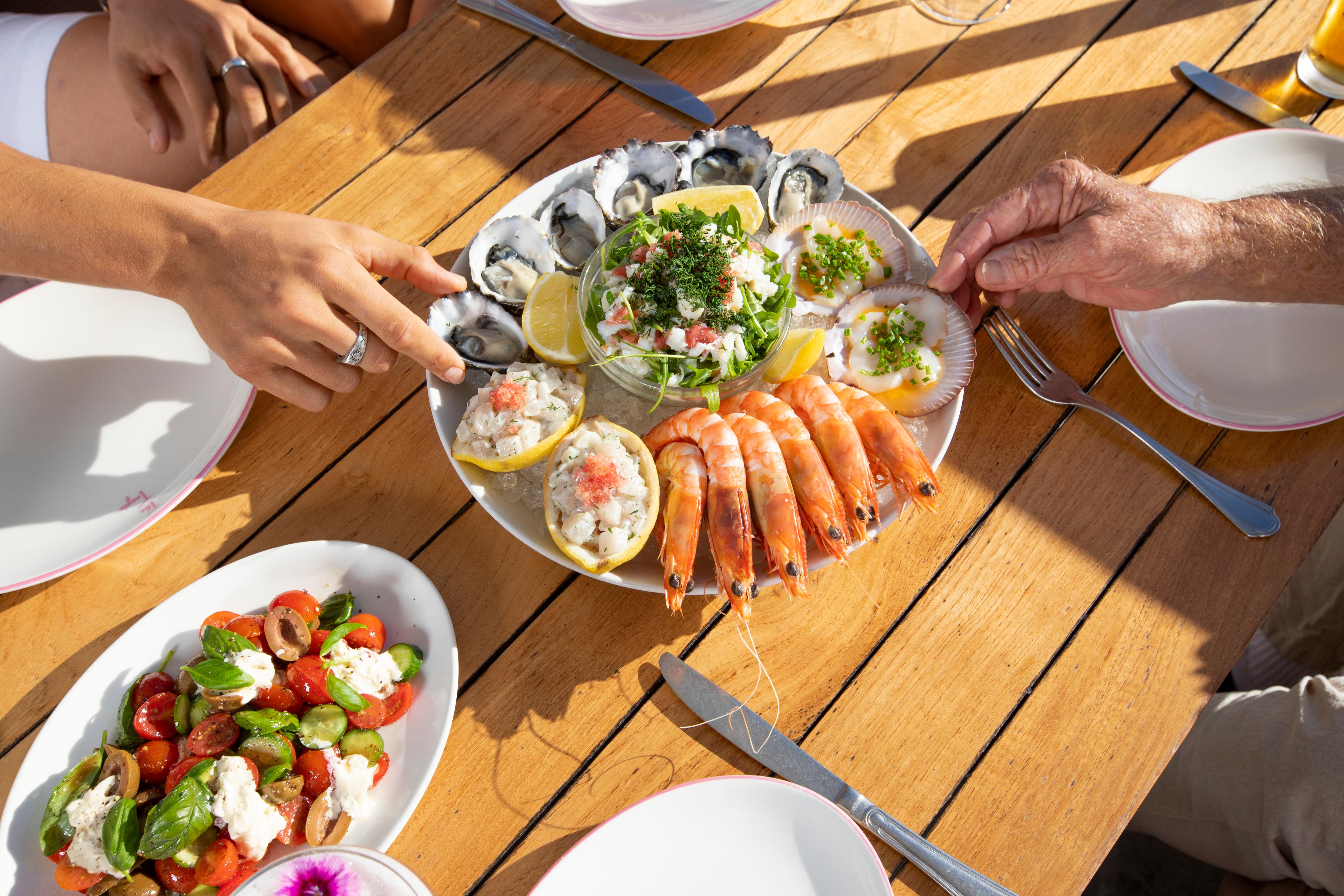 Luxury Escapes Gourmet Guide to Queensland - Luxury Escapes AU