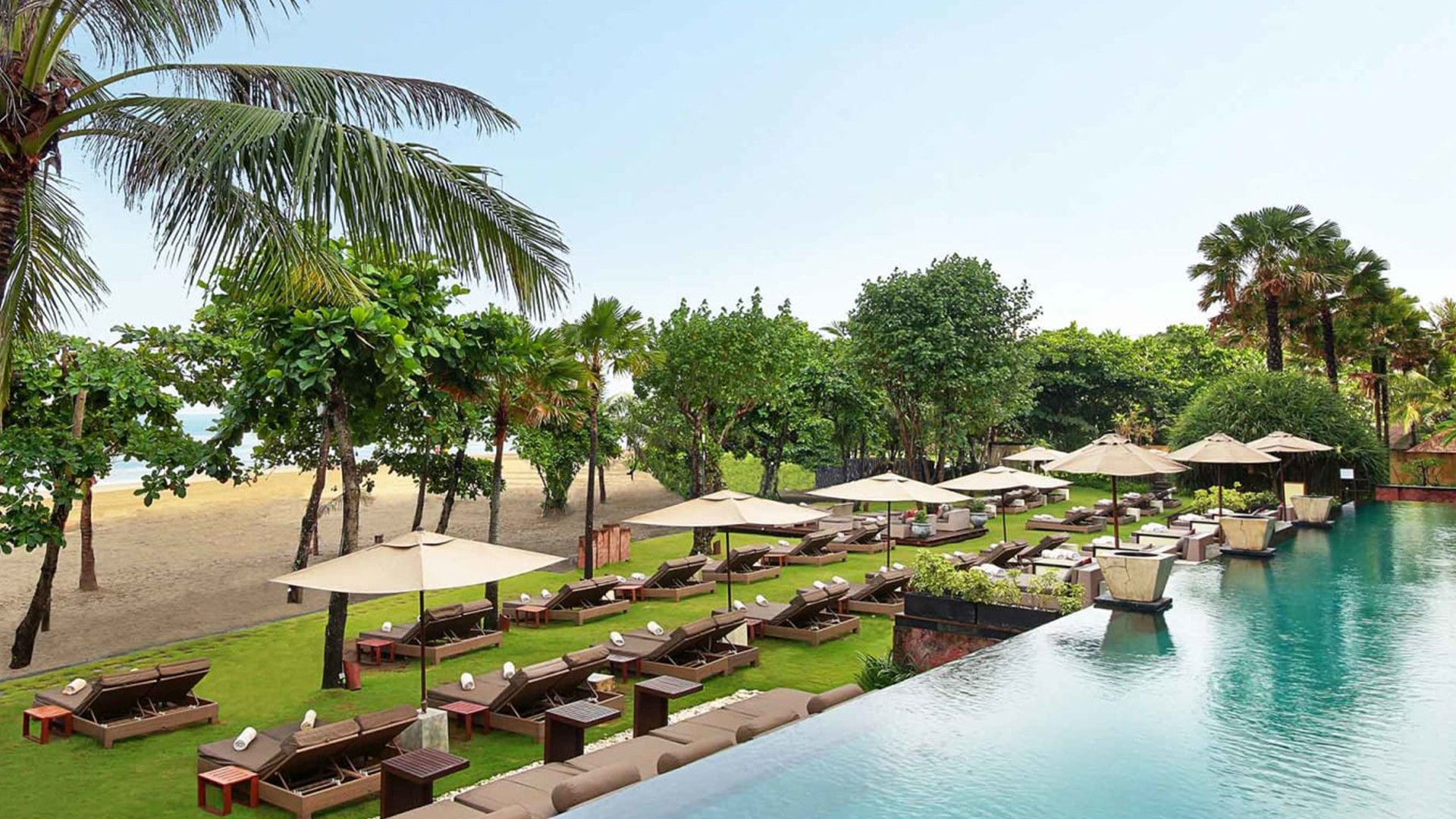 Five-Star Seminyak Suites with Beachfront Infinity Pool & Rooftop Spa ...