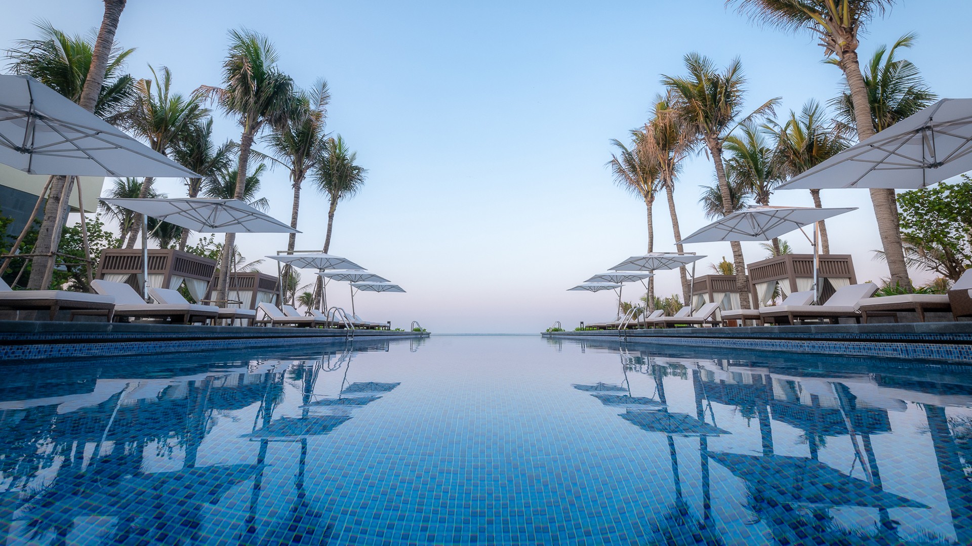 Vietnam Five-Star Beachfront Stay near Hội An with Dreamy Infinity Pool ...