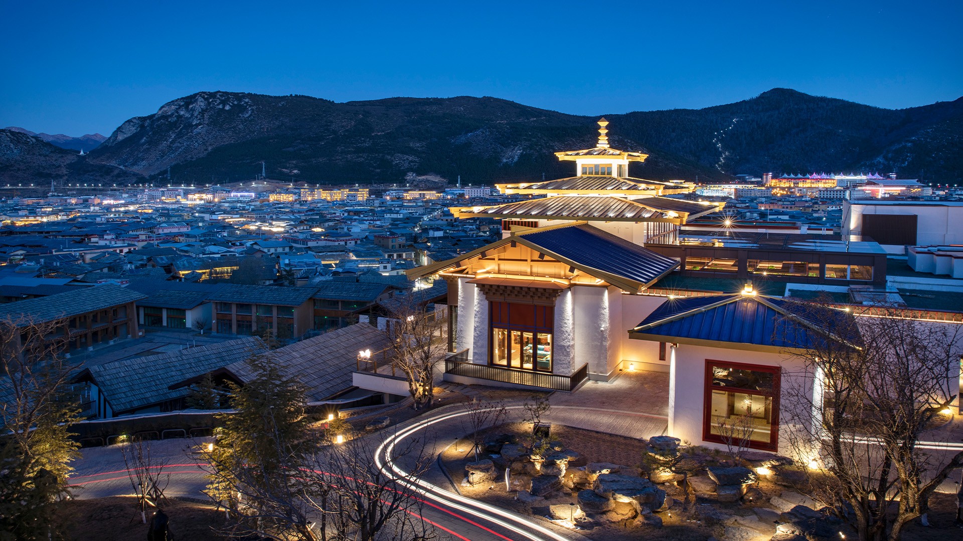 Idyllic Dukezong Ancient Town Escape within China's Spellbinding ...