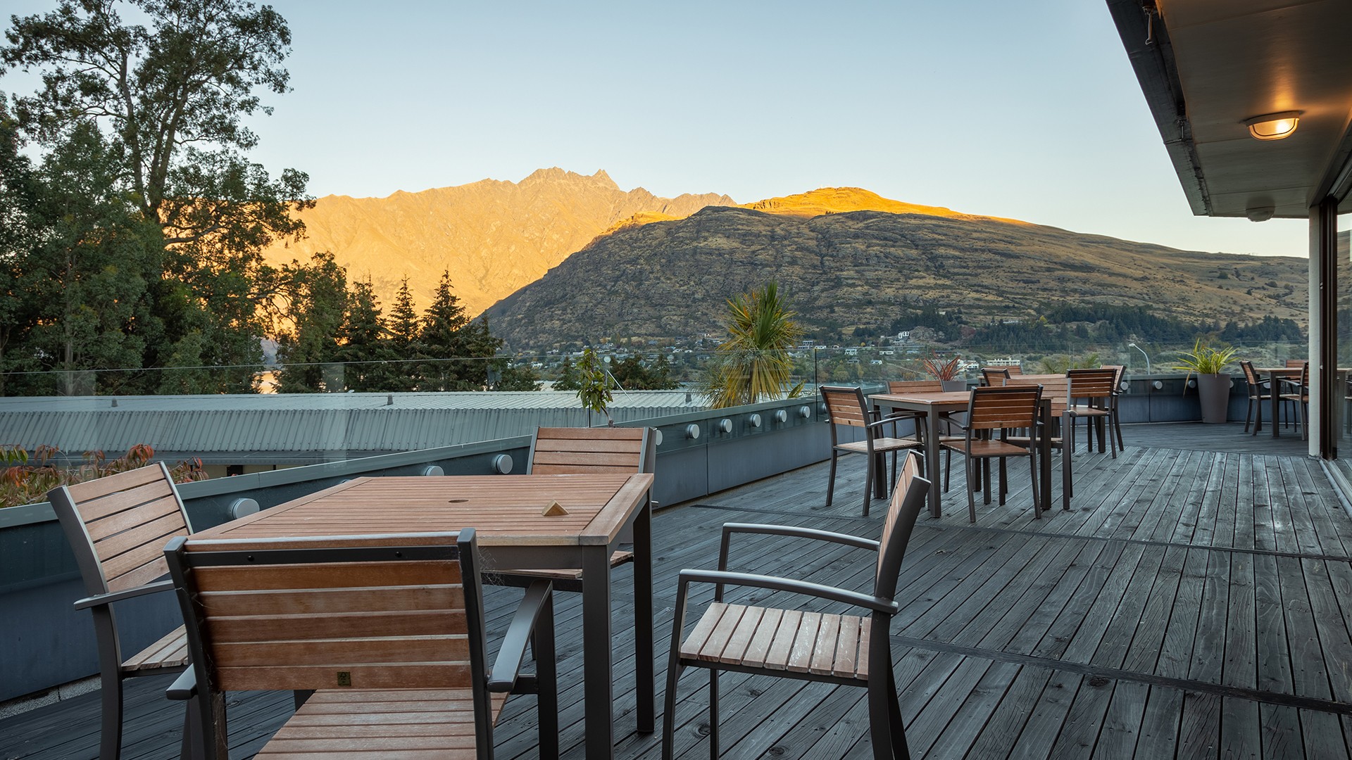 Holiday Inn Queenstown Frankton Road, an IHG Hotel (Queenstown) - Today ...