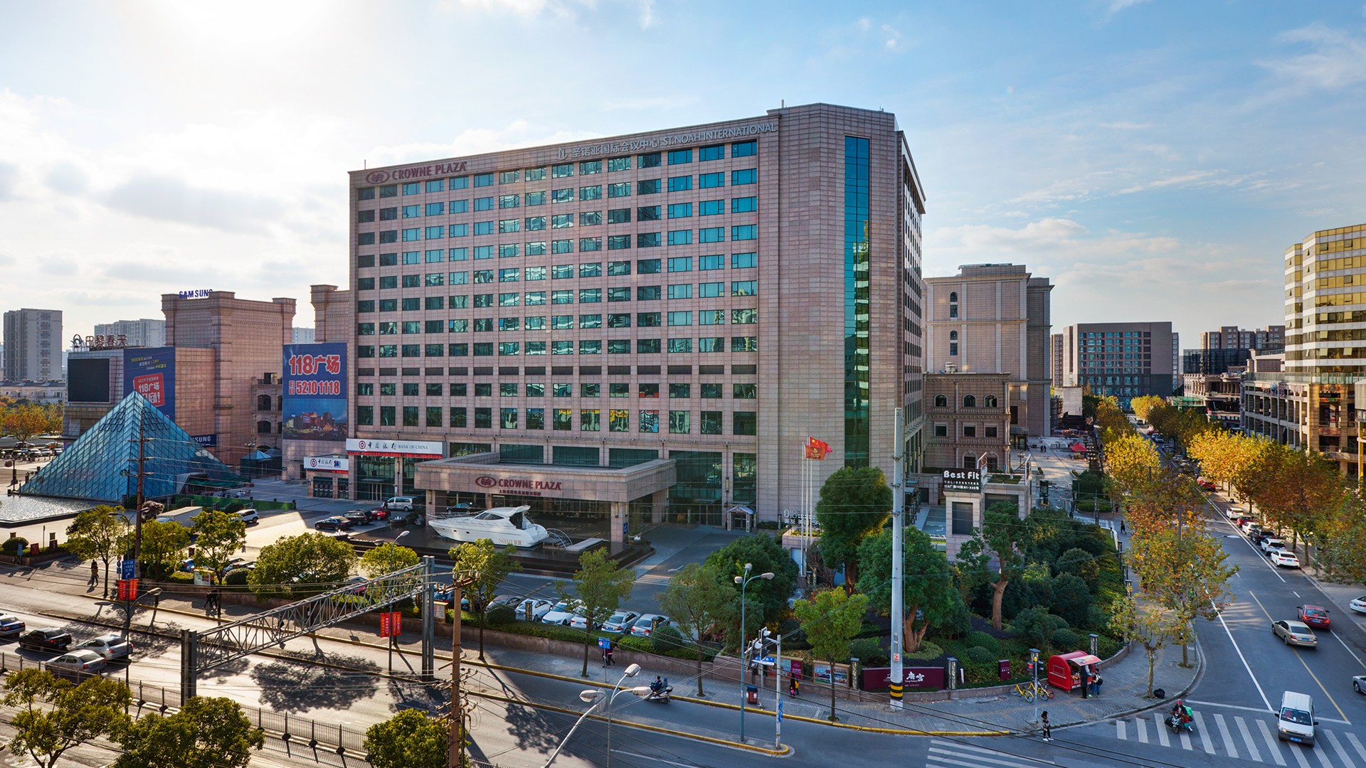 Shanghai Putuo Urban Escape at 118 Plaza Shopping District, Shanghai, China