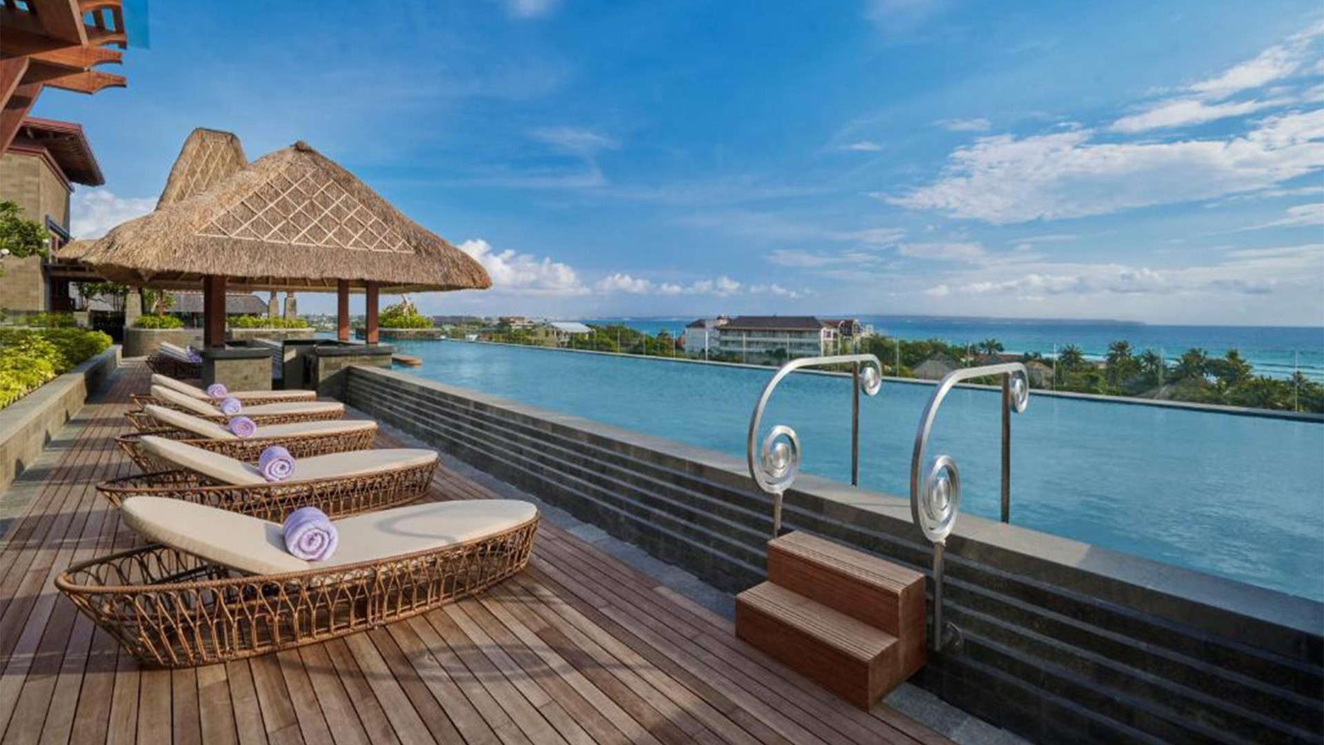 Relaxed Bali Escape Just Five Minutes from Canggu Beach with Fusion ...