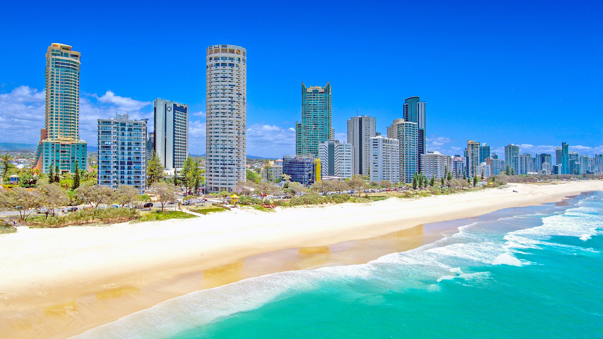 QT Gold Coast Glamour with Daily Breakfast, Nightly Drinks, A$100 Dining Credit & Guaranteed ...