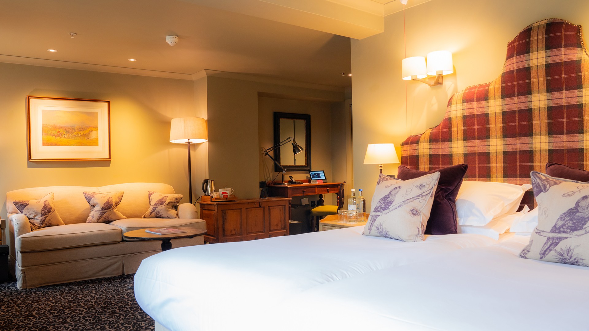 Iconic 600-Year-Old Heritage Inn in The Cotswolds with Day Spa ...