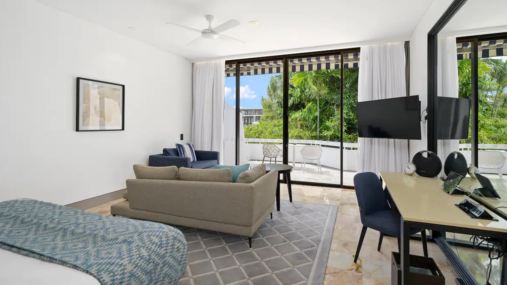 Iconic InterContinental Hayman Island Resort with One of Australia's ...