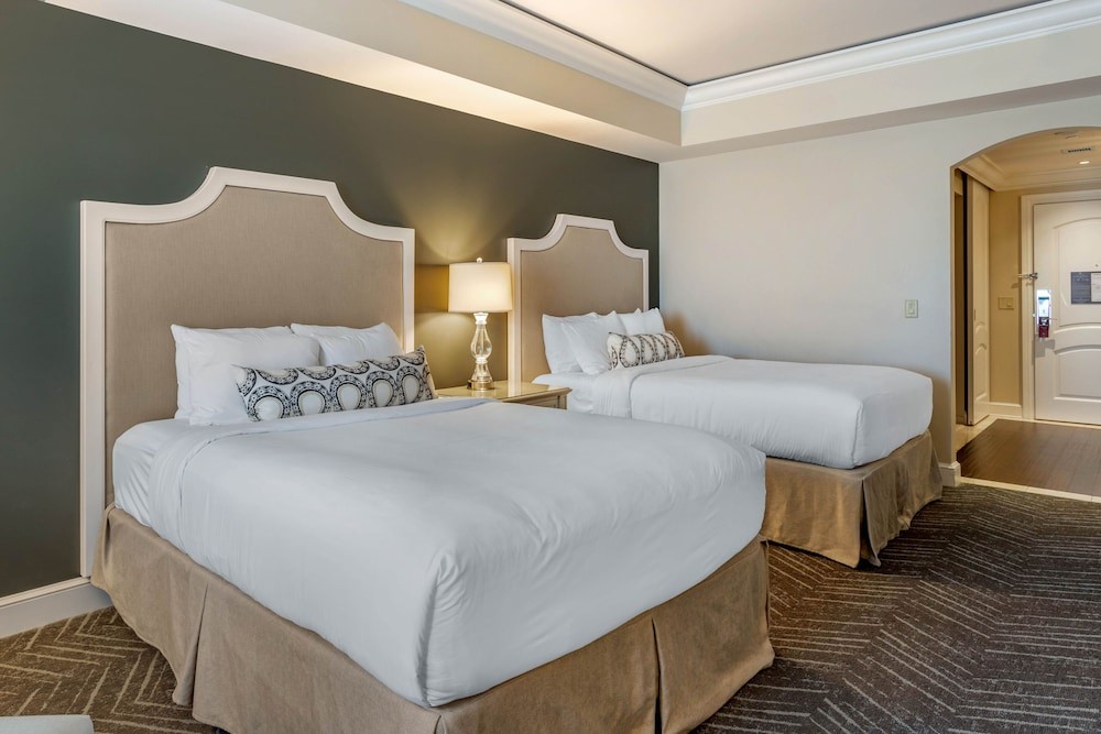 Bluegreen Vacations Eilan Hotel and Spa, Ascend Resort Collection, San ...