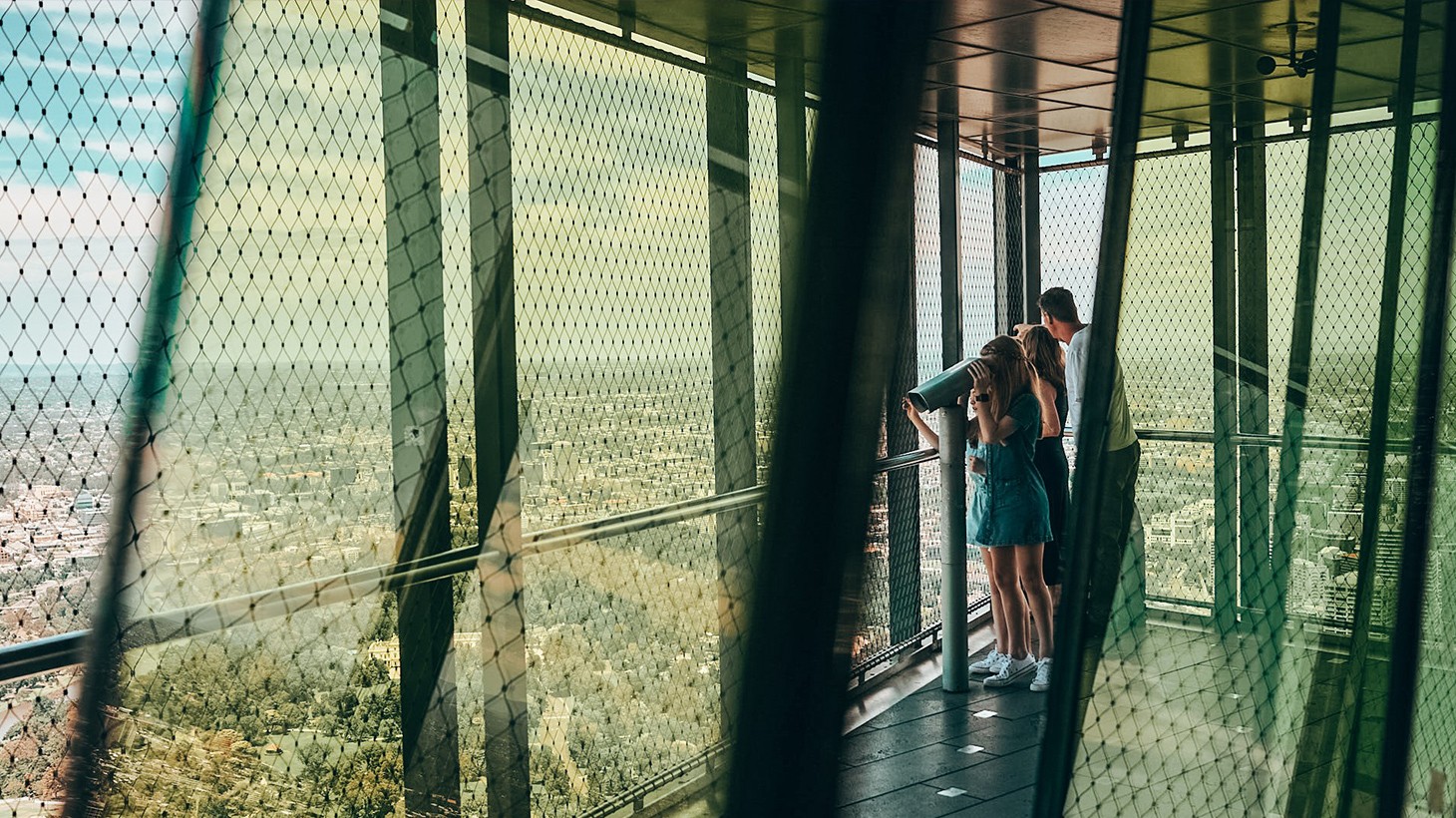 Melbourne: Ultimate Skydeck Package with Skydeck Entry, Voyager Theatre ...