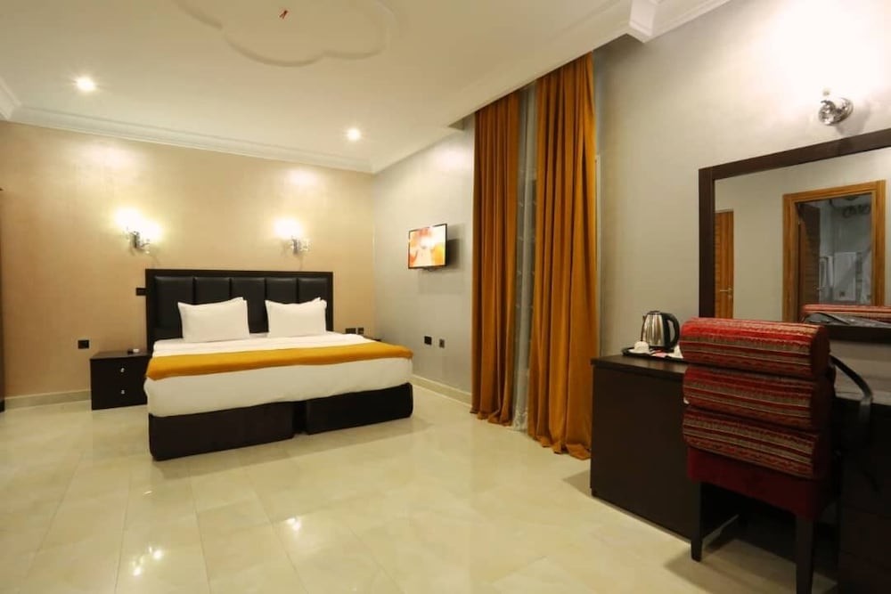 Luton Park Hotels, Uyo - Luxury Escapes IN
