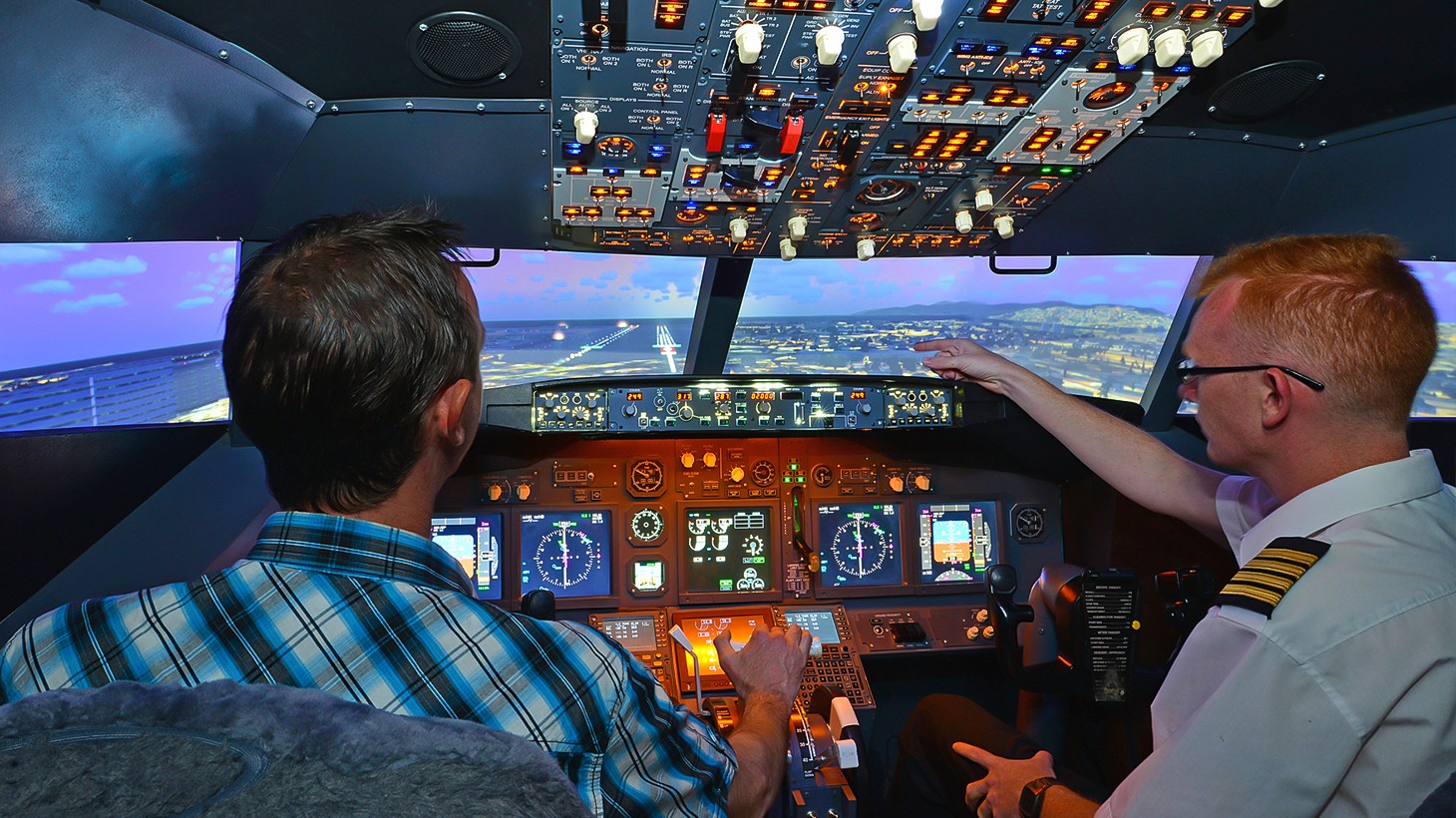 Melbourne: Realistic Flight Simulator Experiences in Kew East with ...