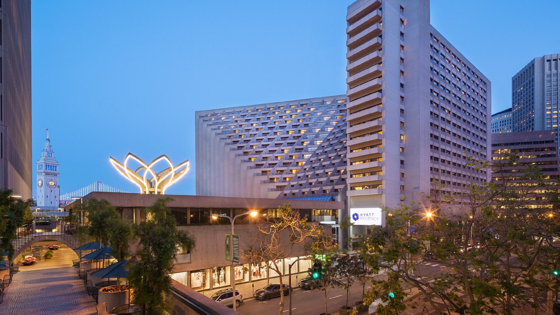 Landmark San Francisco Escape overlooking Bay Bridge with Daily ...