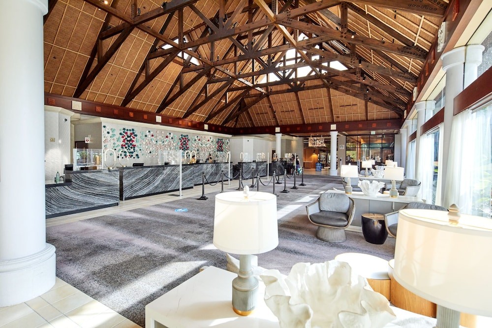 Universal’s Loews Royal Pacific Resort, Orlando - Luxury Escapes AU