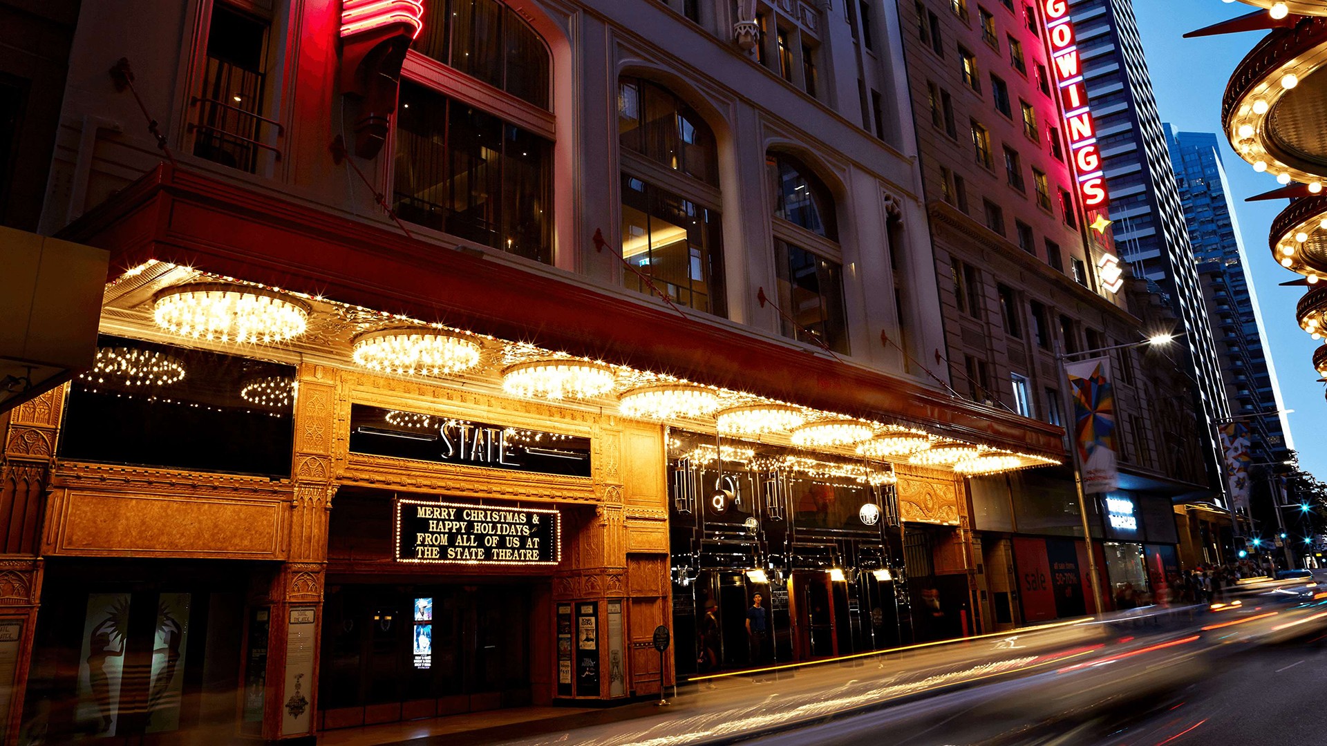 Five-Star QT Sydney Escape near Iconic State Theatre, Sydney, New South ...